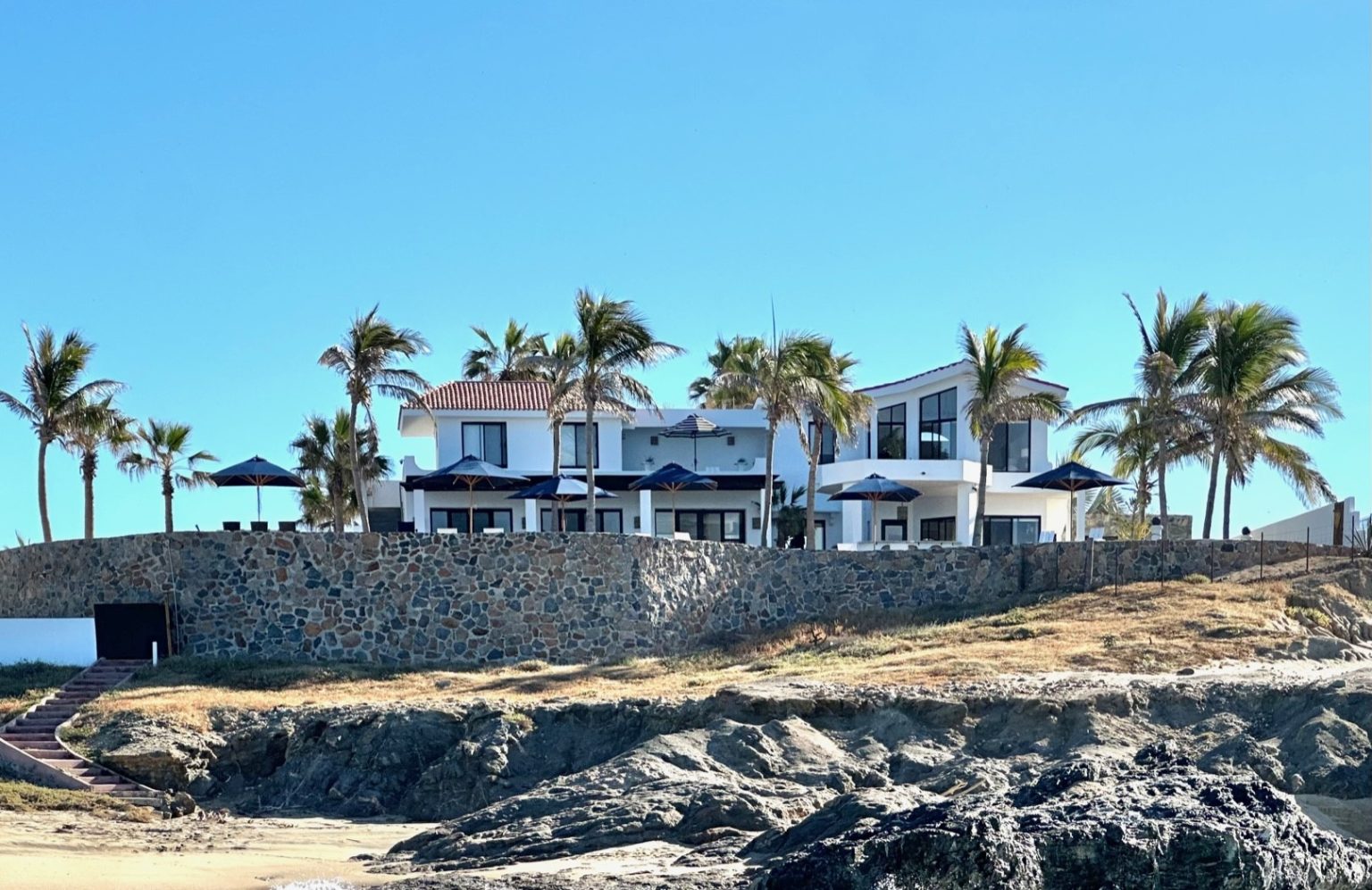 Accommodations - Lejos De Todo